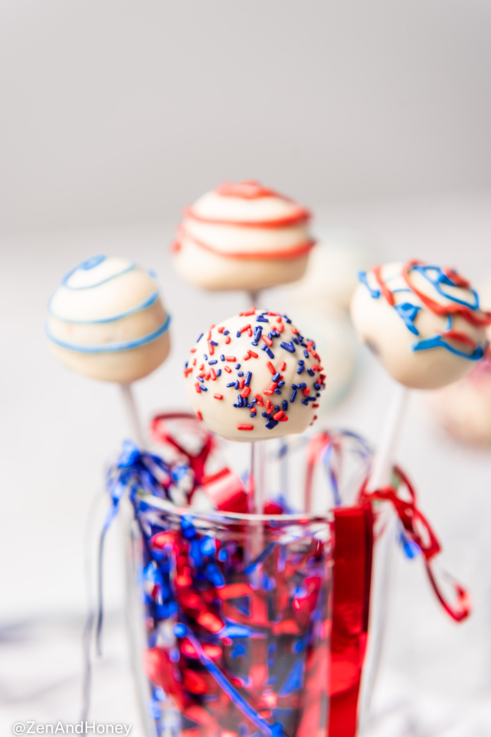 4th of July Cake Pops - ZEN AND HONEY
