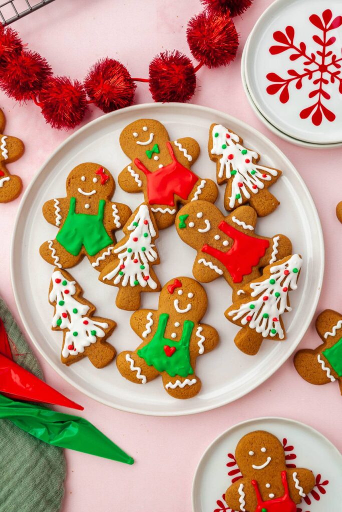 29 Easy Christmas Gingerbread Desserts - ZEN AND HONEY