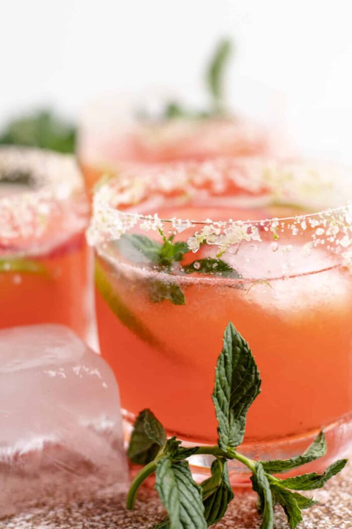 33 Easy Summer Cocktails Just Begging for a Patio Party - ZEN AND HONEY
