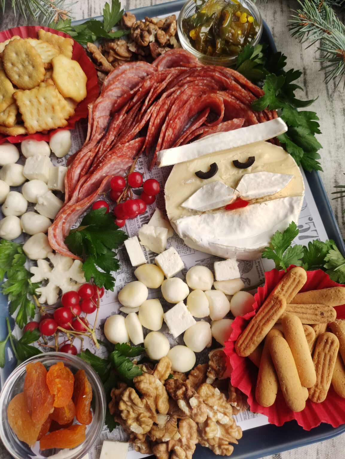 21 Extremely Festive Christmas Charcuterie Board Ideas - ZEN AND HONEY