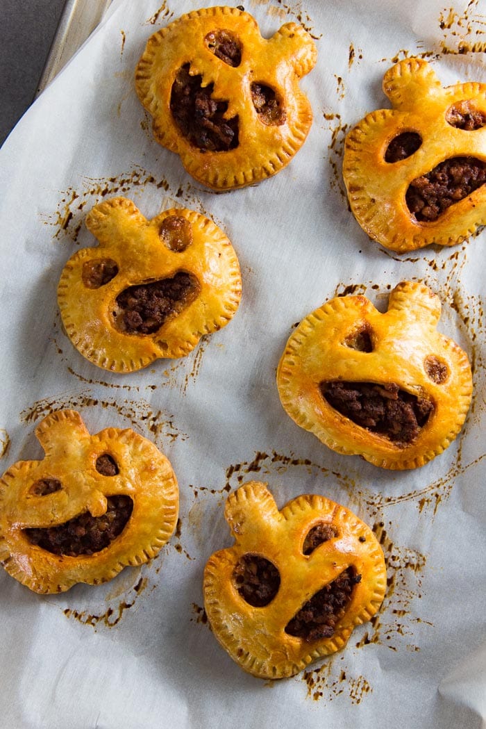27 Easy Halloween Appetizers That Are A Total Scream - ZEN AND HONEY