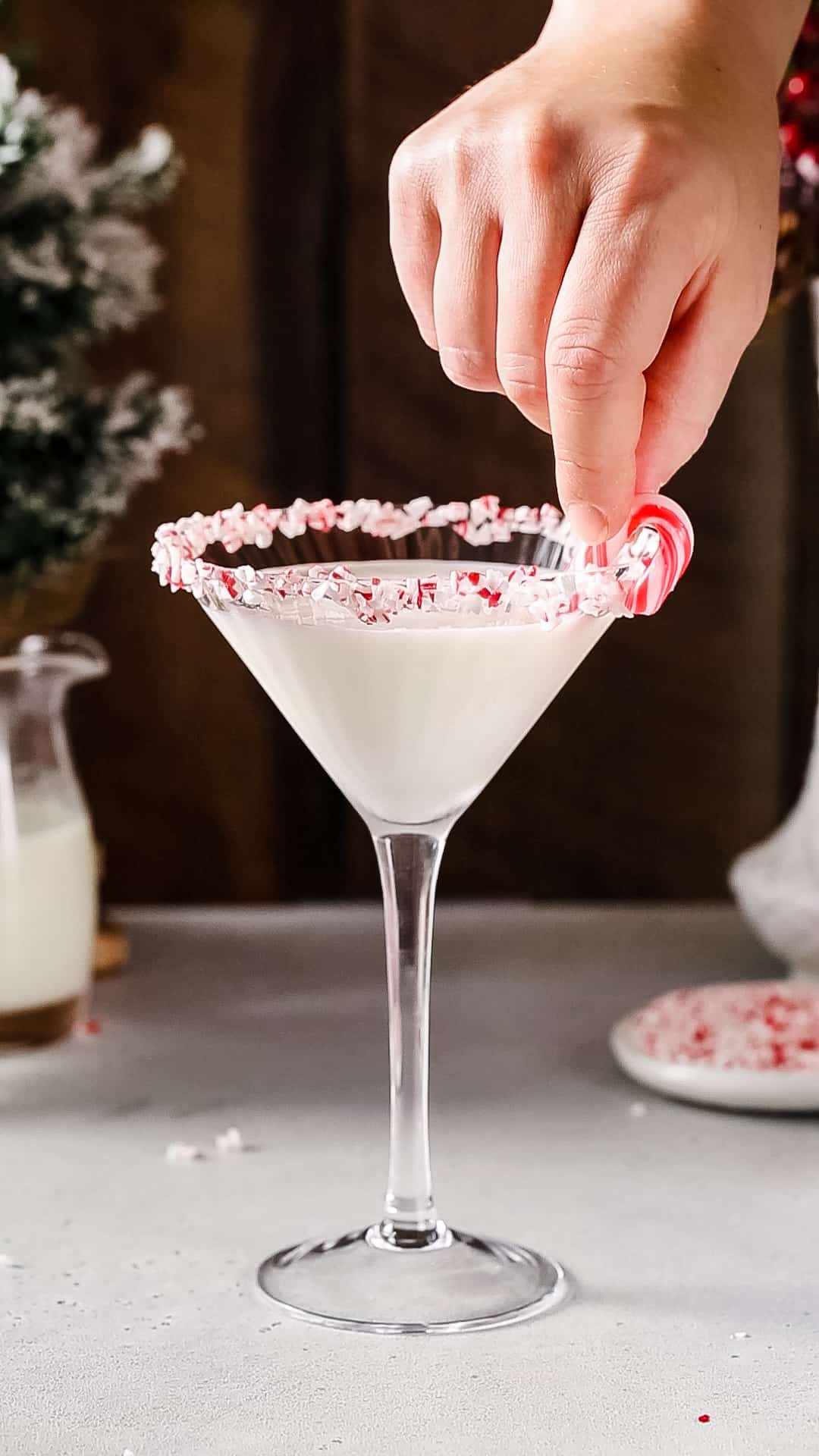 23 Easy Christmas Cocktails for Uplifting Holiday Cheers - ZEN AND HONEY