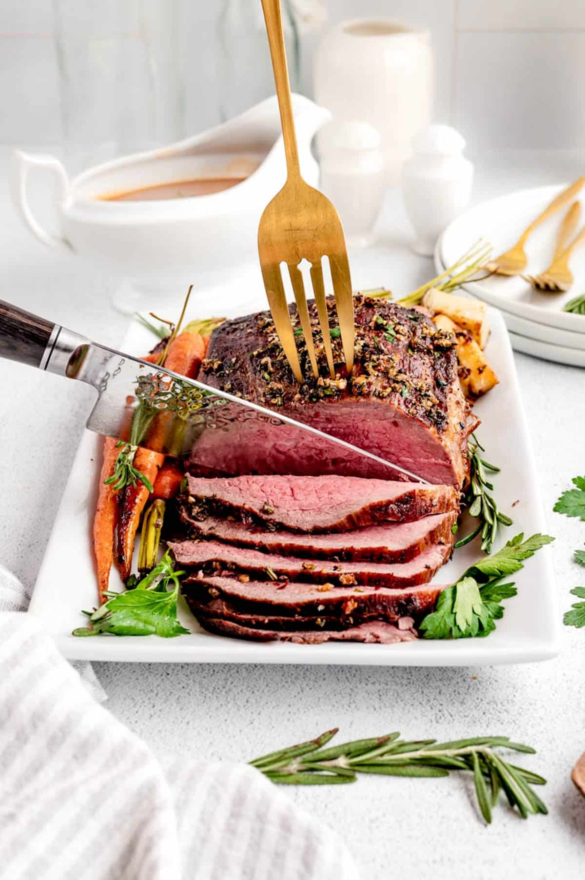 25 Magical Christmas Dinner Ideas for a Memorable Feast - ZEN AND HONEY