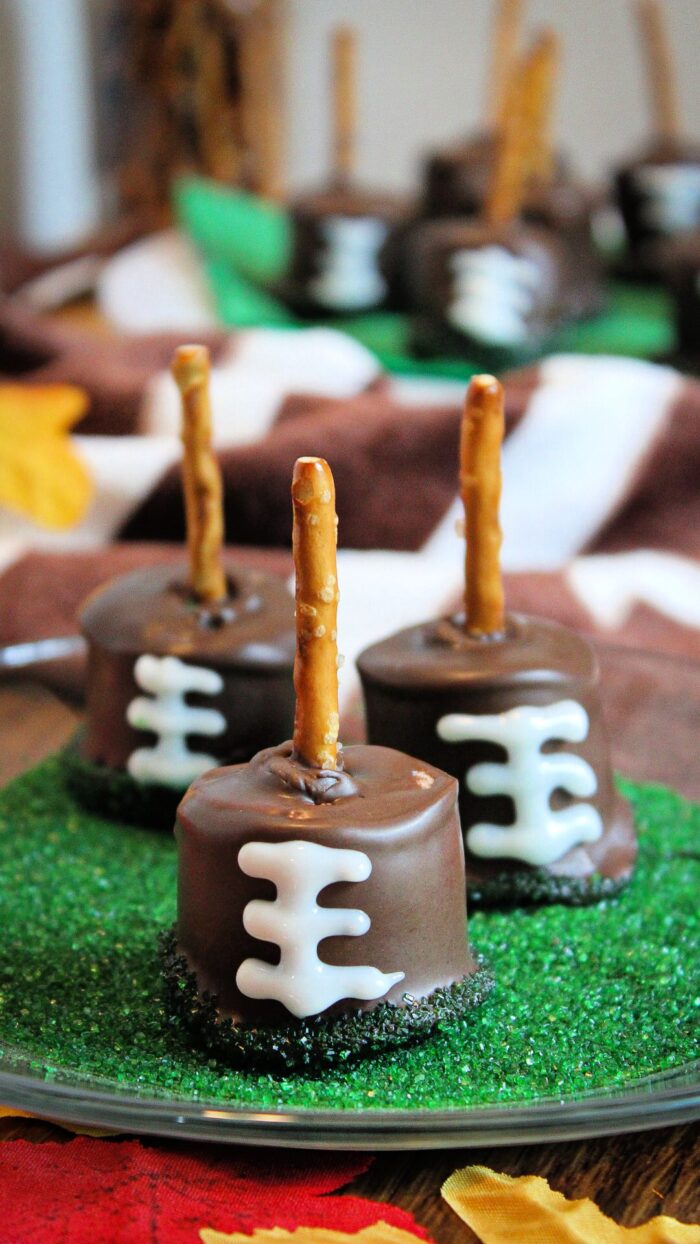 23 Easy Super Bowl Desserts for Football Season & Tailgating - ZEN AND ...