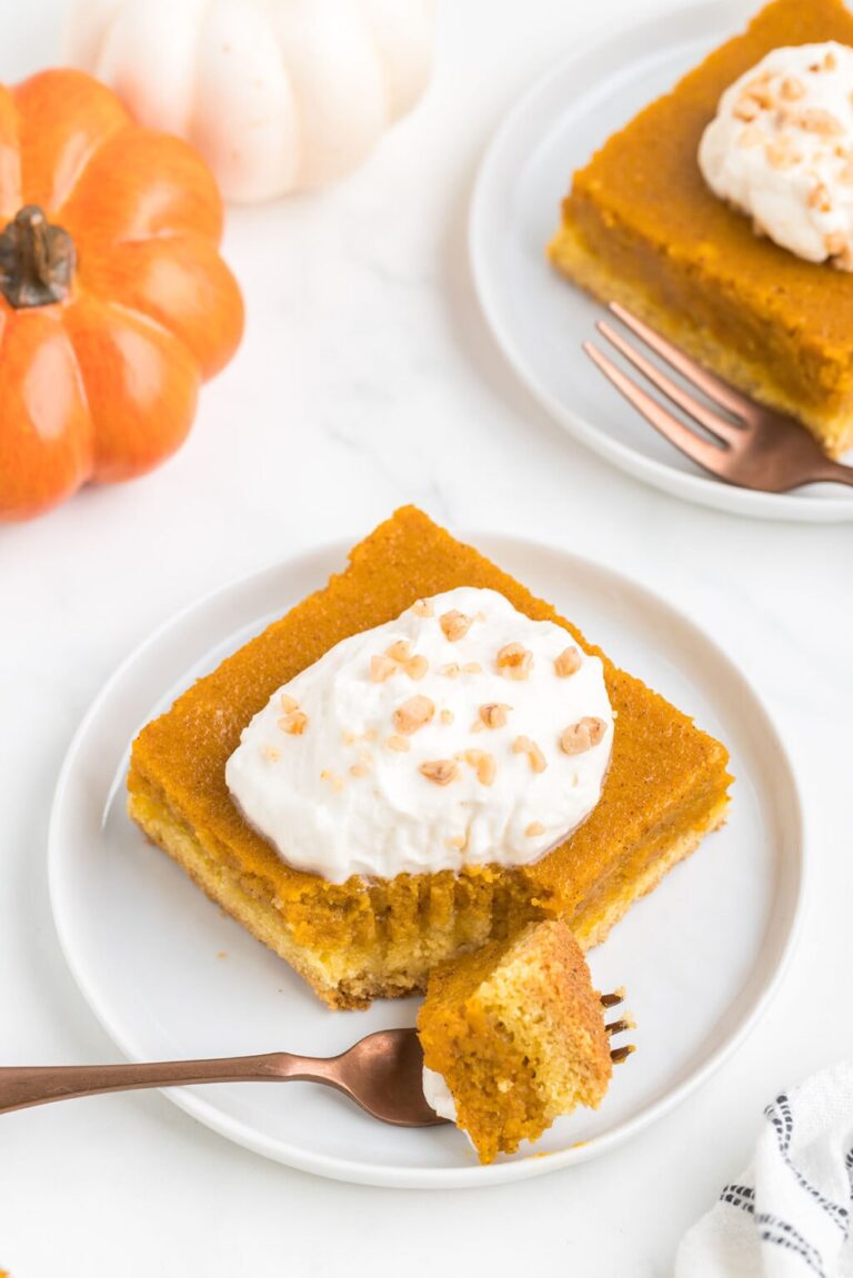 15 Easy Fall Cake Recipes To Make Your Home Smell Heavenly - ZEN AND HONEY